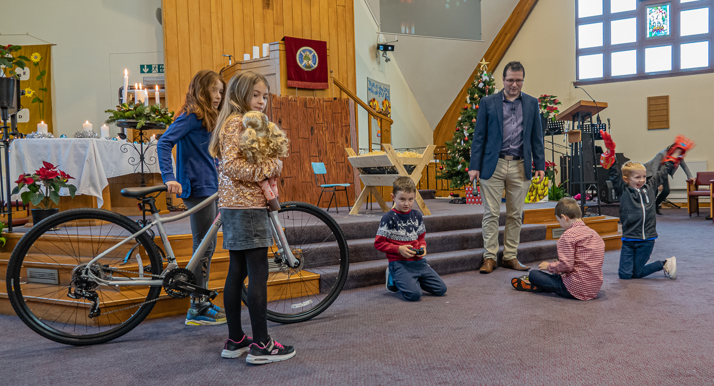 xmas (1 of 1) – Living, Serving and Sharing the Good News of Jesus